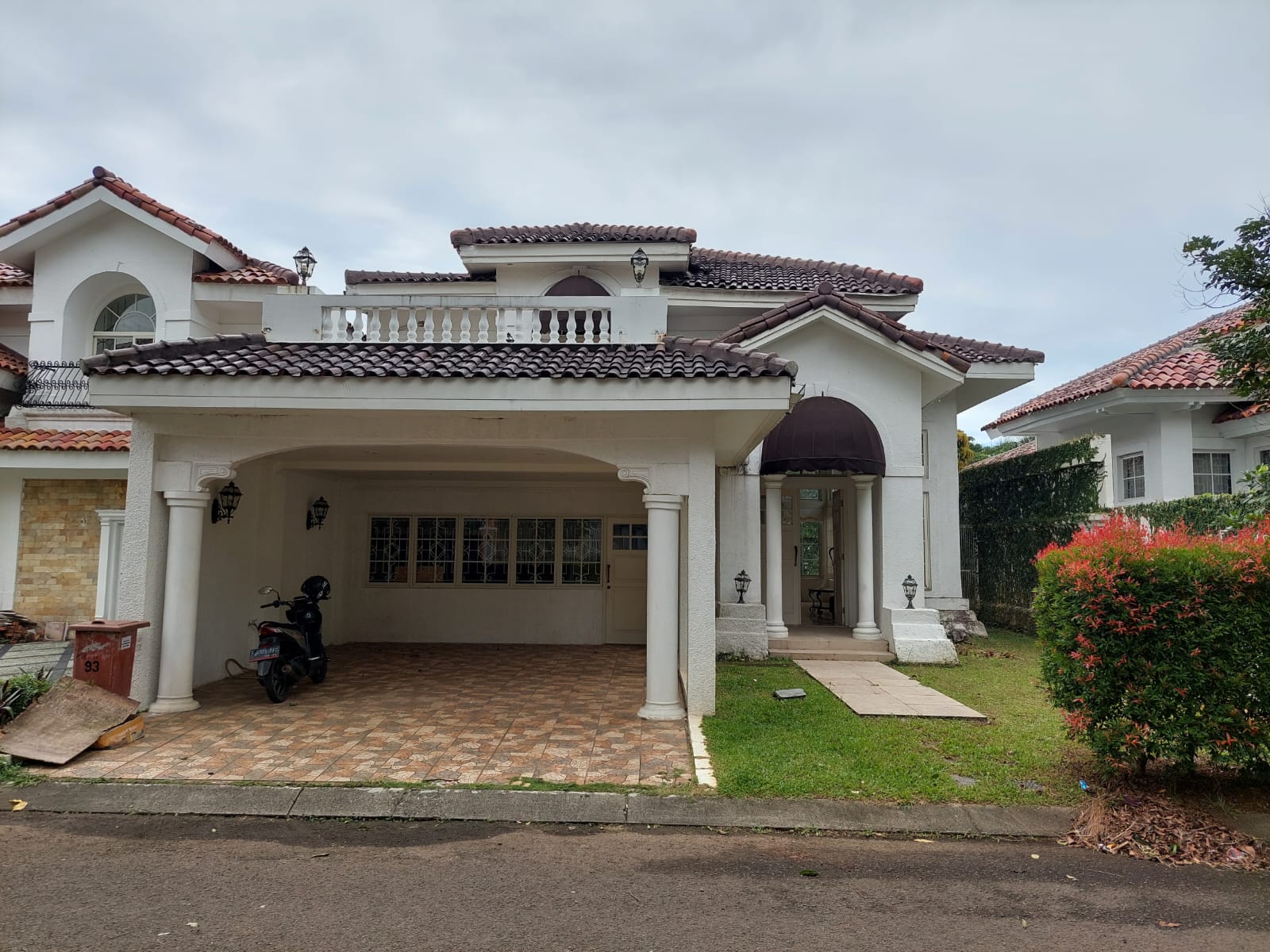 Jual Rumah Siap Huni di Cluster Mediterania Golf Sentul City – Rumah ...